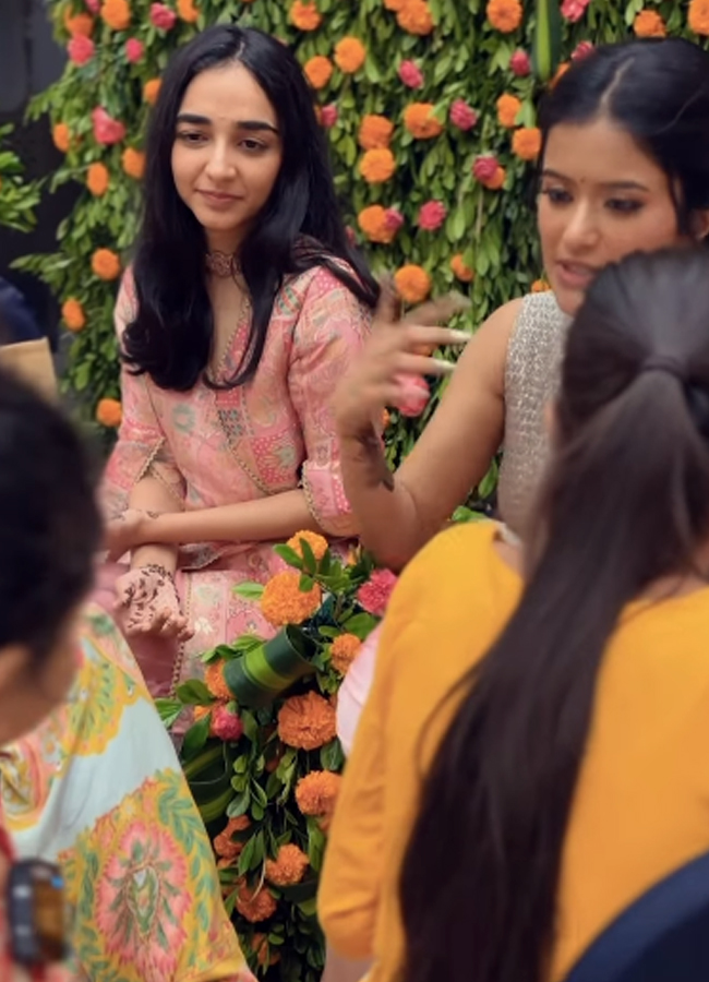 ఆర్జీవీ మేనకోడలు శ్రావ్య వర్మ పెళ్లి వేడుకలు.. సందడి చేసిన యాంకర్ సుమ కనకాల! | RGV's niece ...